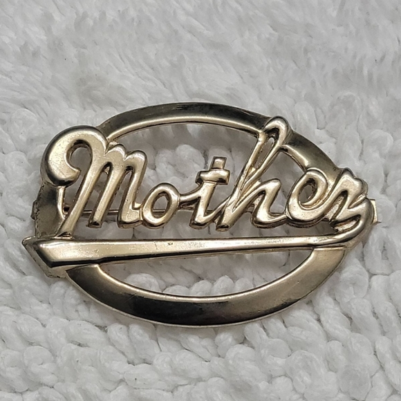 Jewelry | Vintage Gold Tone Mother Brooch Pin | Poshmark
